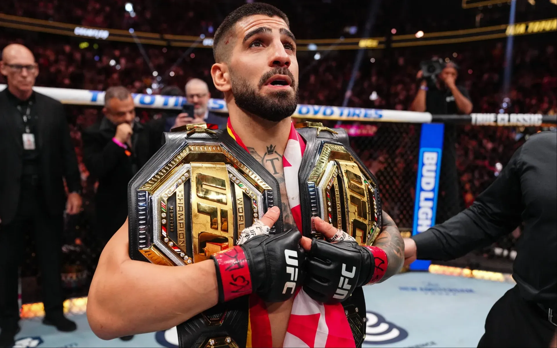 Ilia Topuria goes over the faces on his UFC Mount Rushmore