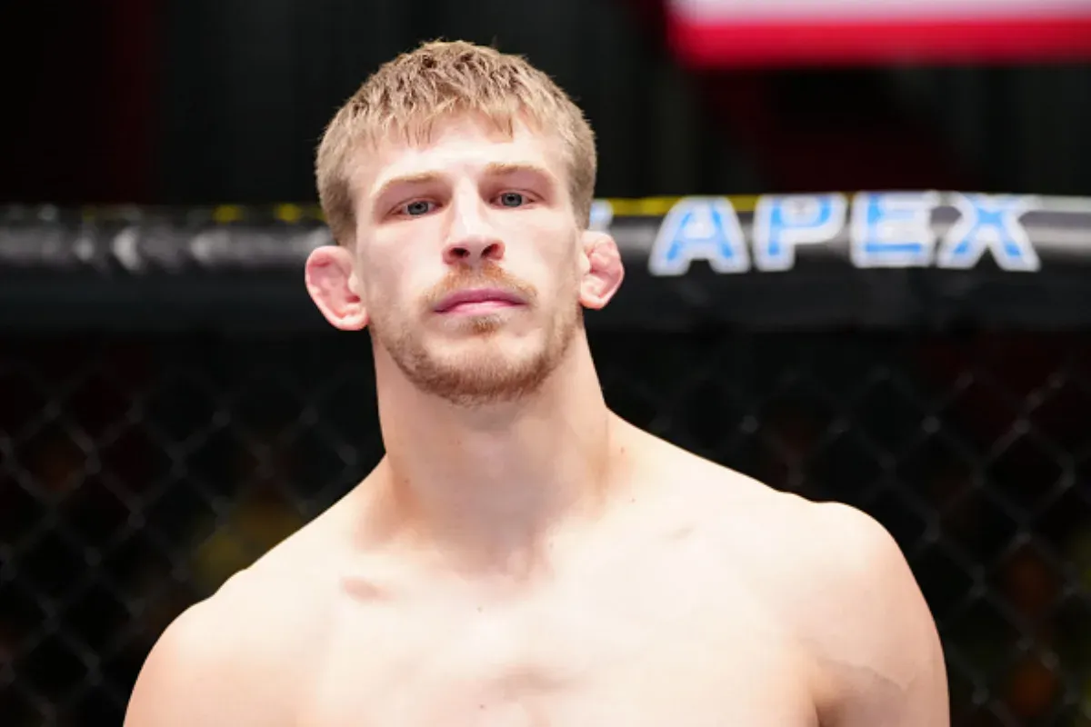 Max Holloway Vs Arnold Allen To Headline April 15th UFC Fight Night ...